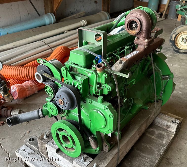 John Deere engine in Kearney, MO | Item OF9118 sold | Purple Wave