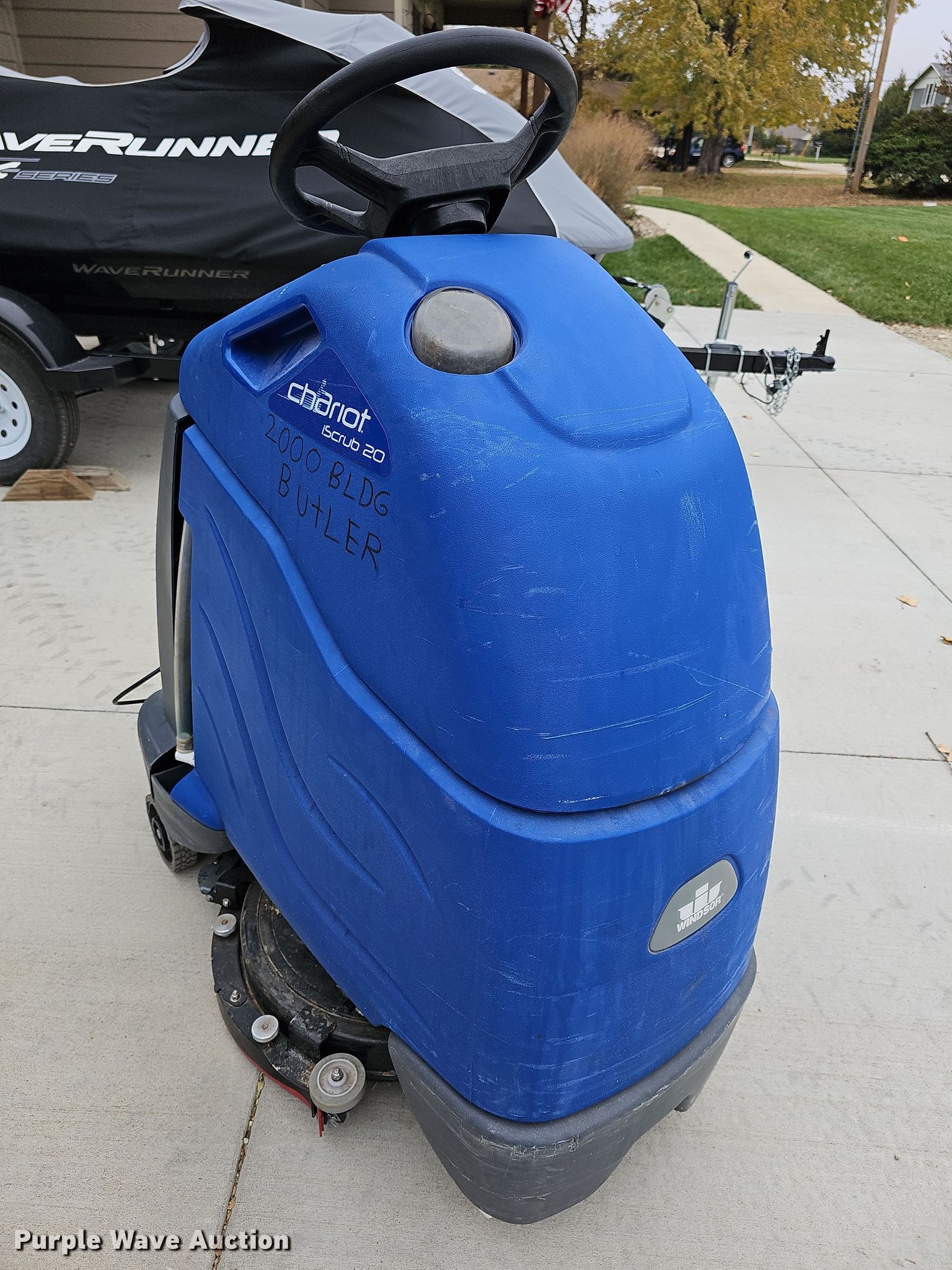 Windsor Chariot iScrub 20 floor cleaner in Manhattan, KS | Item OL9342 ...