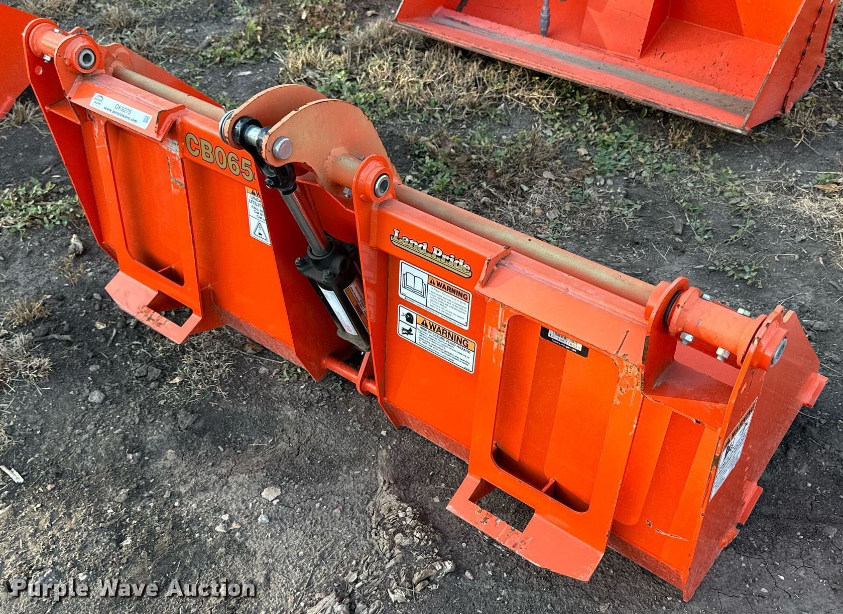 Land Pride CB0654 four-in-one skid steer bucket in Salina, KS | Item ...