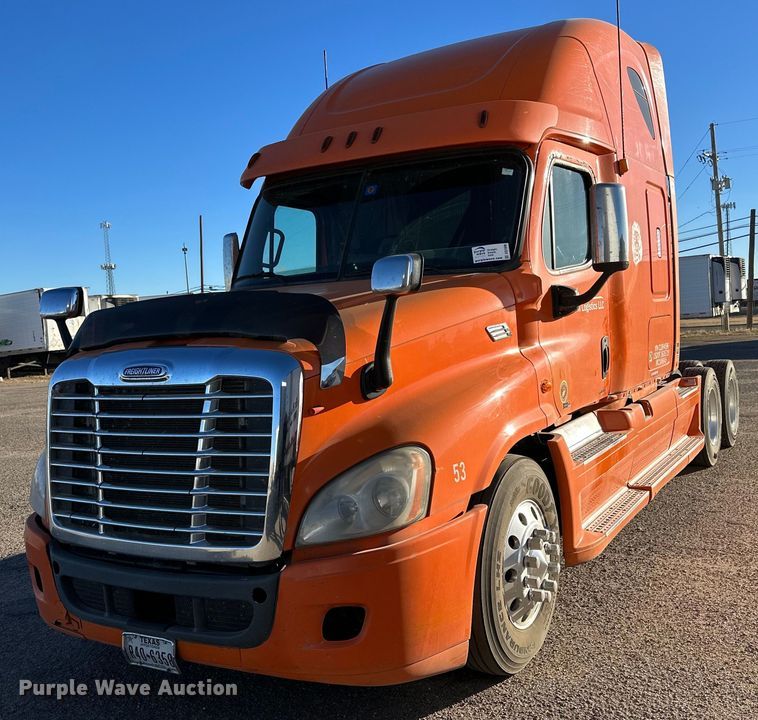 2012 Freightliner Cascadia semi truck in Amarillo, TX | Item DQ1506 ...