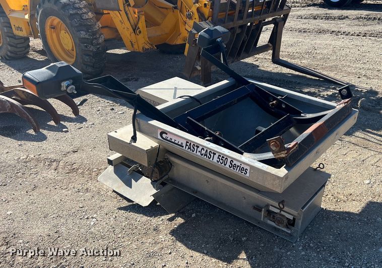 Curtis Fast-Cast 550 spreader in Wamego, KS | Item OA9163 sold | Purple ...