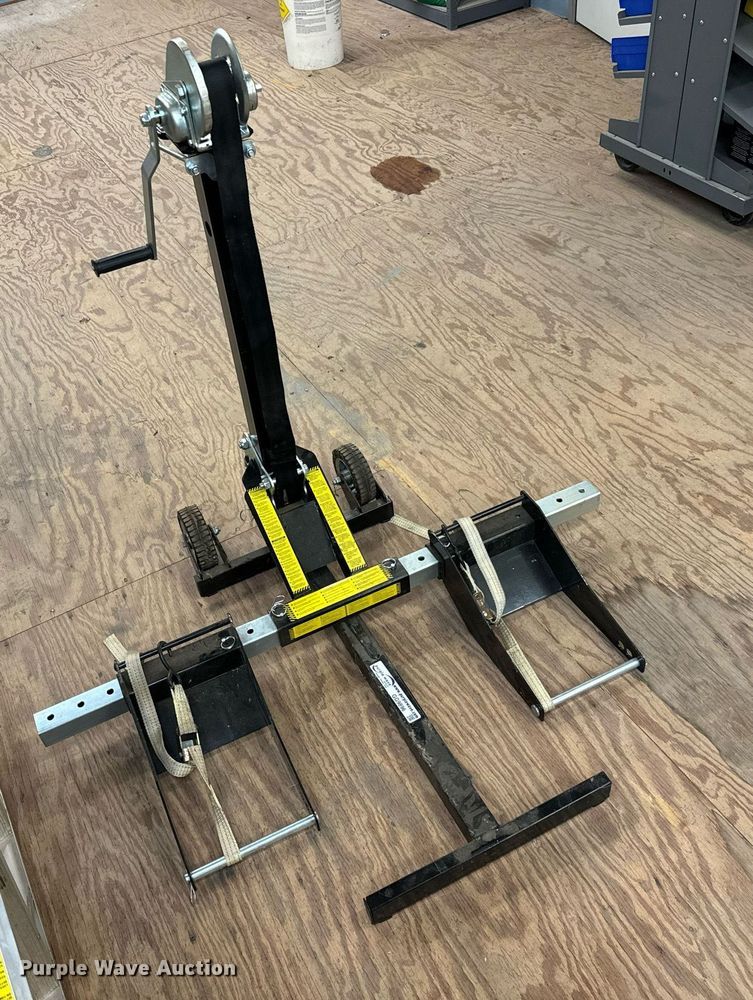 MoJack Pro Lawn mower lift in McPherson, KS | Item GG9896 for sale ...