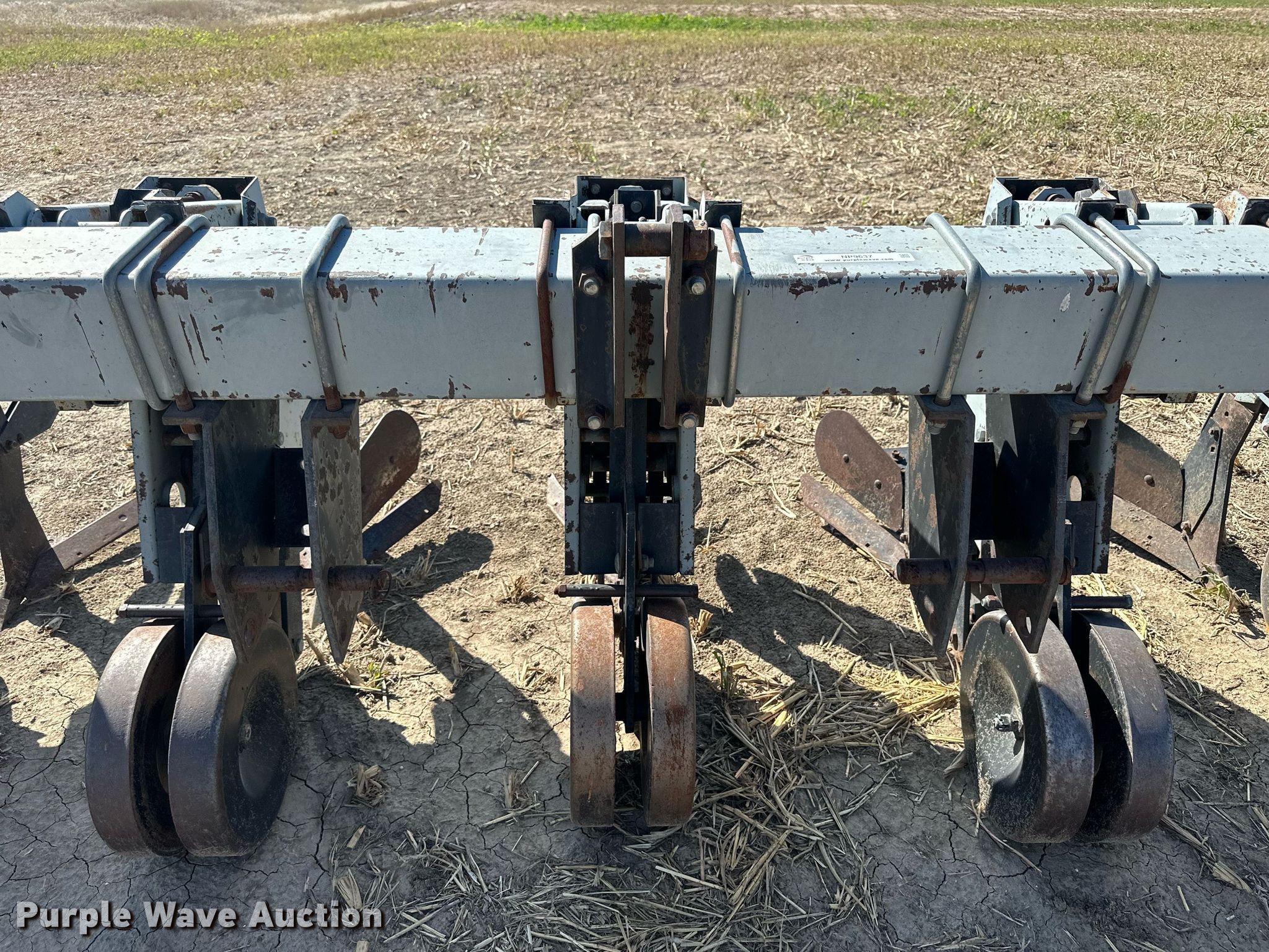 Hiniker 5000 row crop cultivator in Downs, KS | Item NP9637 for sale | Purple Wave