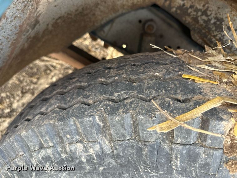 1974 GMC 6000 grain truck in Fort Dodge, KS | Item IU9211 sold | Purple ...