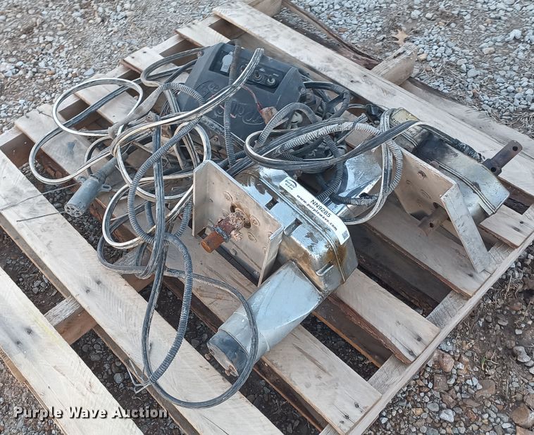 Roll Rite electronic hopper controls in Golden City, MO | Item NN9285 ...