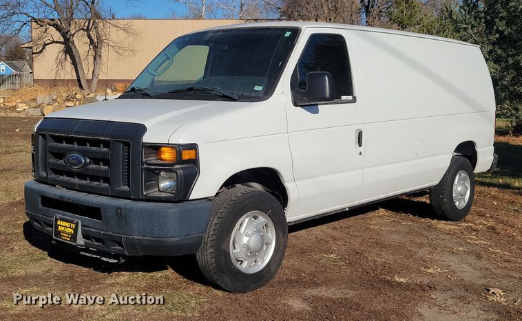 2014 Ford E250 Super Duty van in Des Moines, IA | Item LC9446 for sale ...