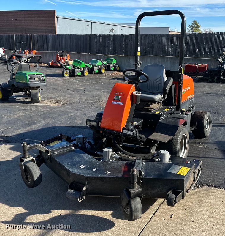 Jacobsen Turfcat lawn mower in Lenexa, KS | Item NL9256 sold | Purple Wave