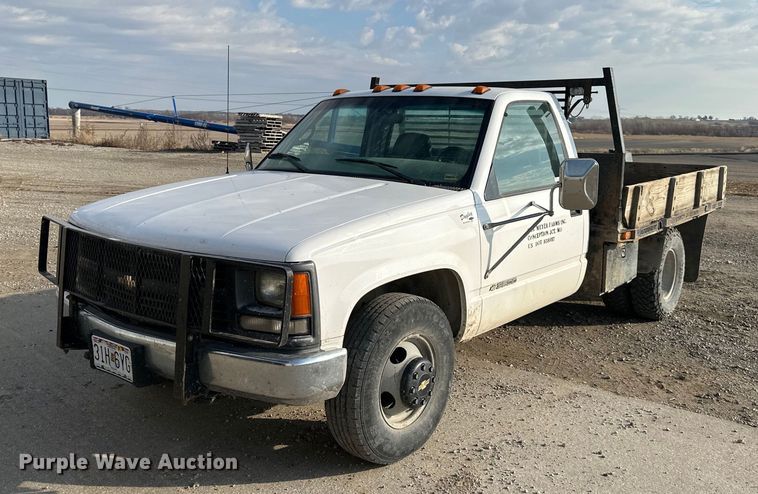 2000 Chevrolet C3500 flatbed pickup truck in Conception Junction, MO ...