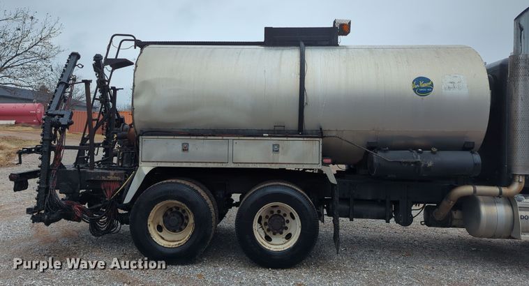 2008 Peterbilt 340 oil distributor truck in Norman, OK | Item LY9491 ...