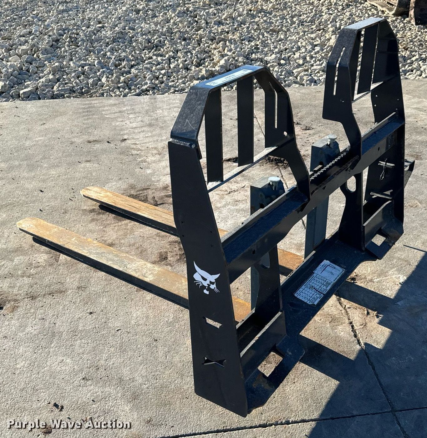 Bobcat Pallet Fork HD skid steer forks in Wichita, KS | Item NI9639 ...