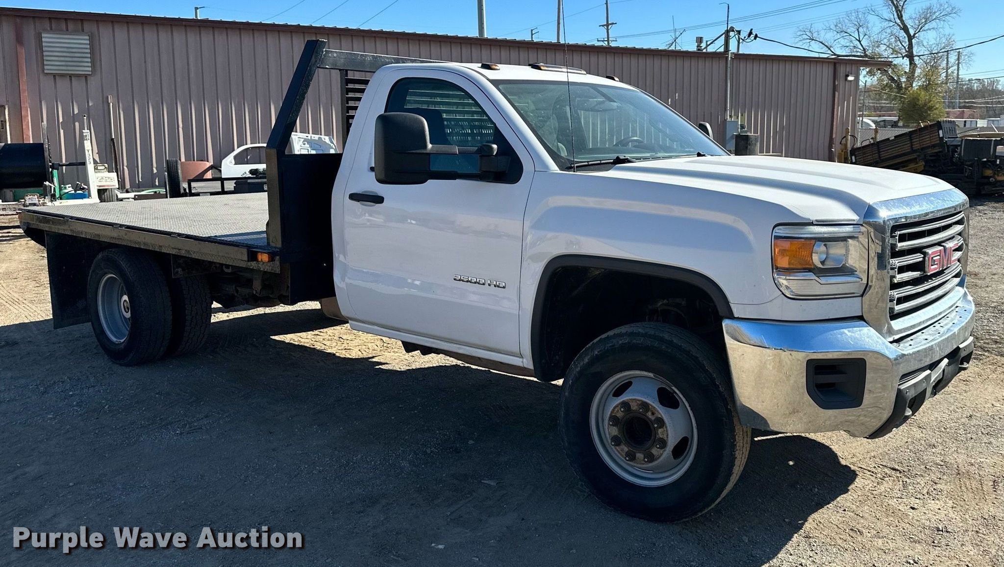 2015 GMC Sierra 3500HD flatbed pickup truck in Kansas City, KS | Item NL9216 sold | Purple Wave