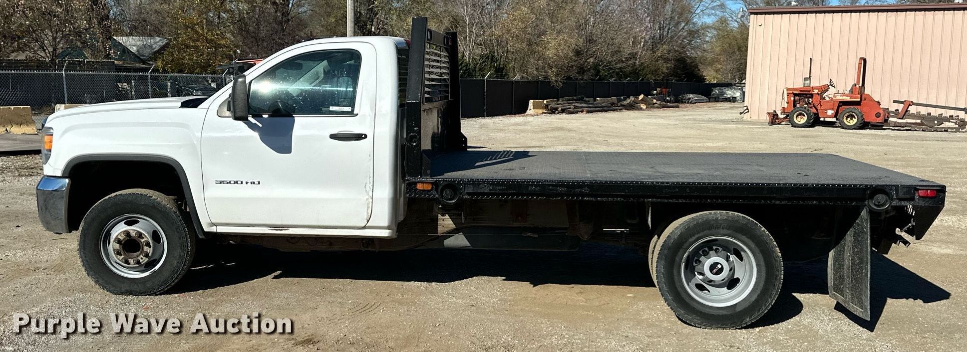 2015 GMC Sierra 3500HD flatbed pickup truck in Kansas City, KS | Item ...