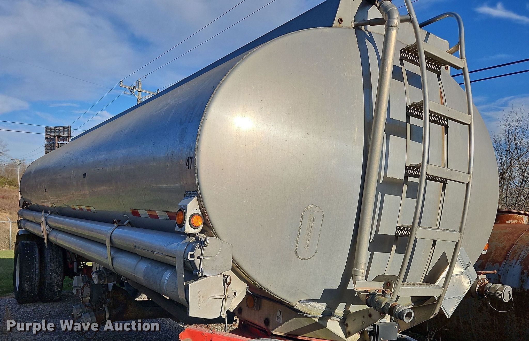 1981 Clough Equipment tank trailer in Mount Sterling, KY | Item OJ9704 ...