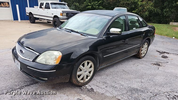 2005 Ford Five Hundred in Galena, MO | Item OG9463 for sale | Purple Wave
