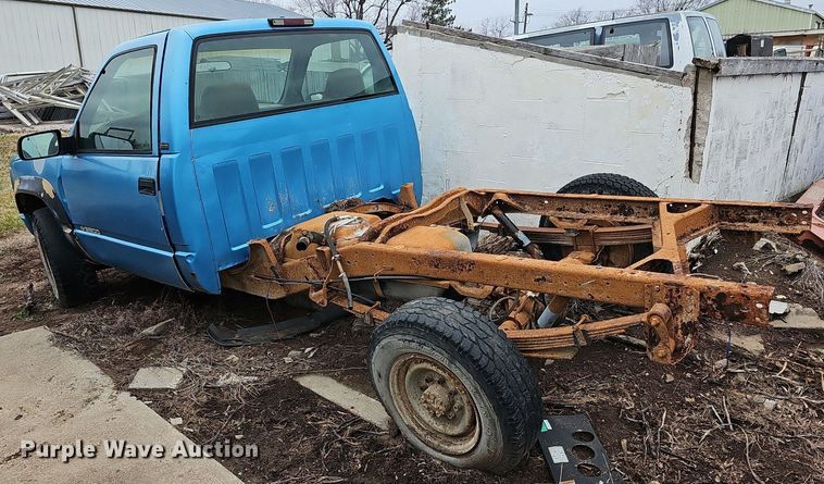 1995 Chevrolet 3500 pickup truck cab and chassis in Manhattan, KS ...
