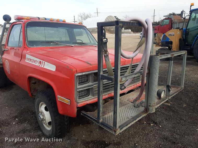 1983 Chevrolet K30 flatbed pickup truck in Cottonwood Falls, KS | Item ...