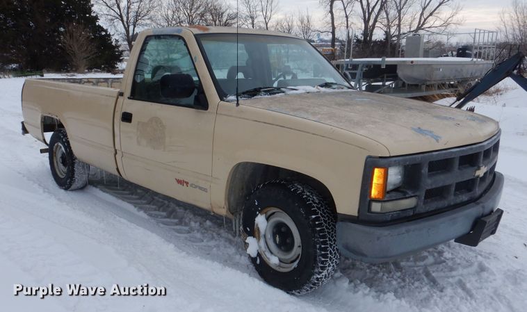 1992 Chevrolet Cheyenne C1500 pickup truck in Glen Elder, KS | Item ...