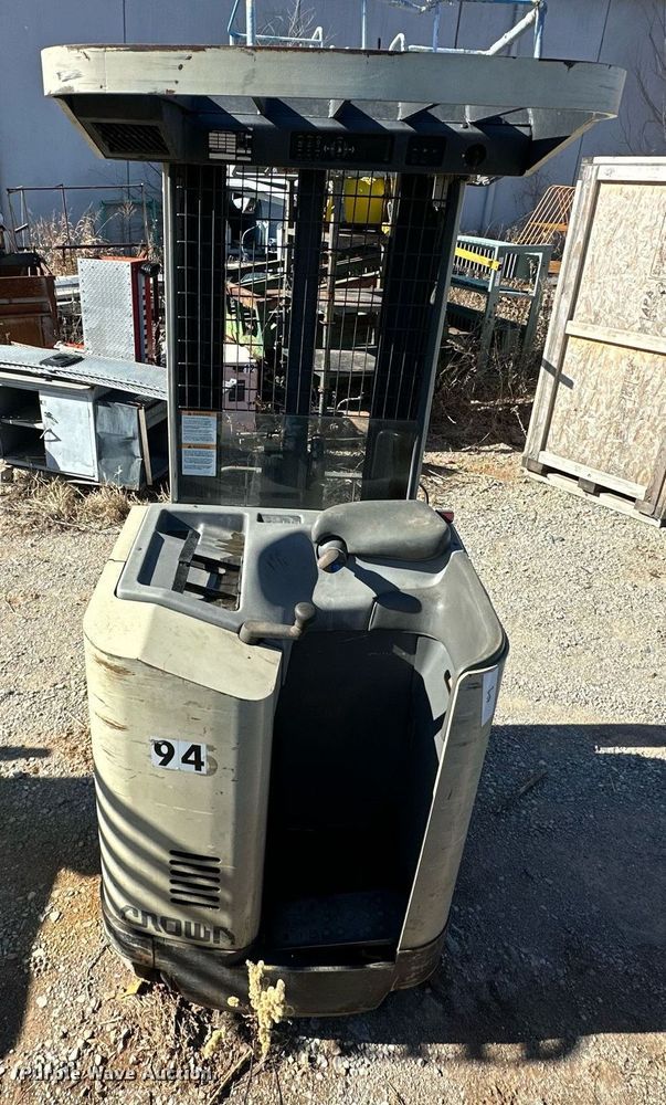 Crown RR3510-35 order picker in Oklahoma City, OK | Item LK9750 for ...