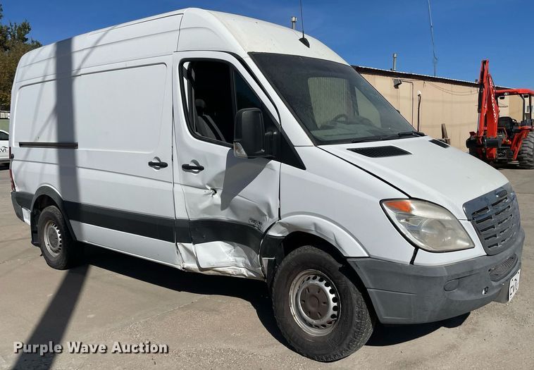 2012 Freightliner Sprinter van in Newton, KS | Item NX9932 for sale ...