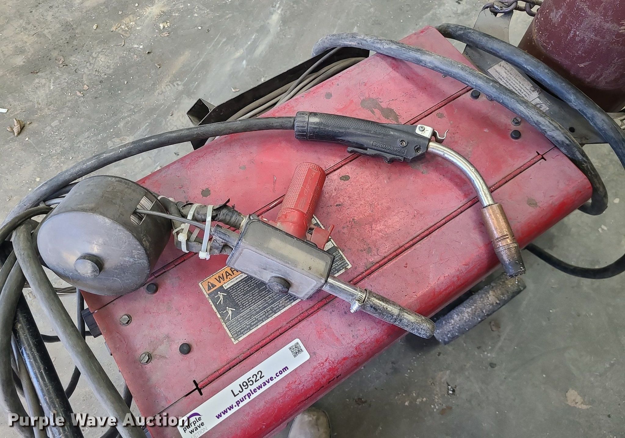 Lincoln Electric Power Mig 200 welder in Grain Valley, MO | Item LJ9522 ...