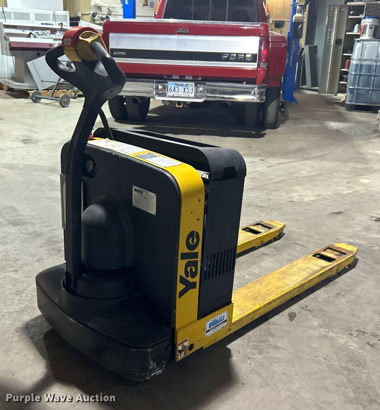 Yale MPB040-EN24T2748 pallet jack in Collinsville, OK | Item OI9560 ...