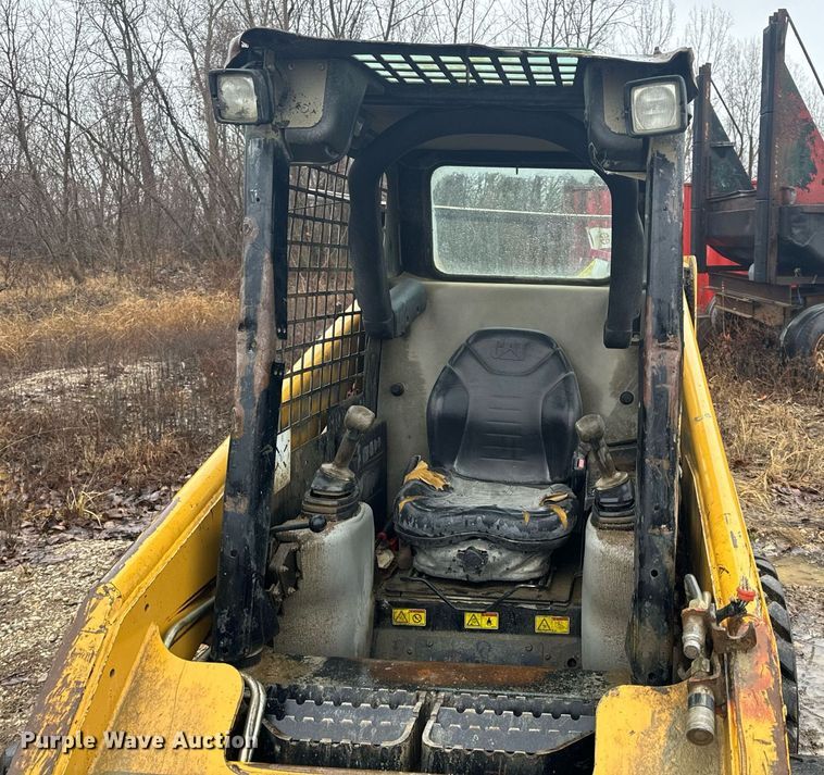 2007 Caterpillar 236B skid steer loader in Jefferson City, MO | Item ...