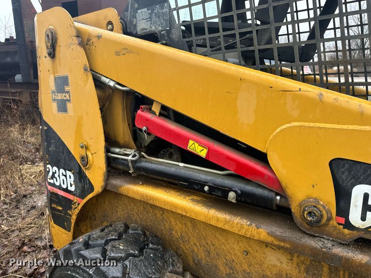 2007 Caterpillar 236B skid steer loader in Jefferson City, MO | Item ...