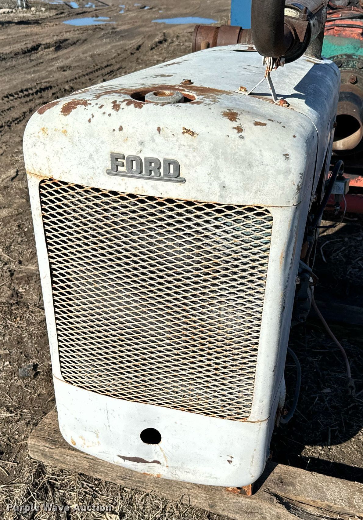 Ford power unit in Salina, KS | Item NN9377 for sale | Purple Wave