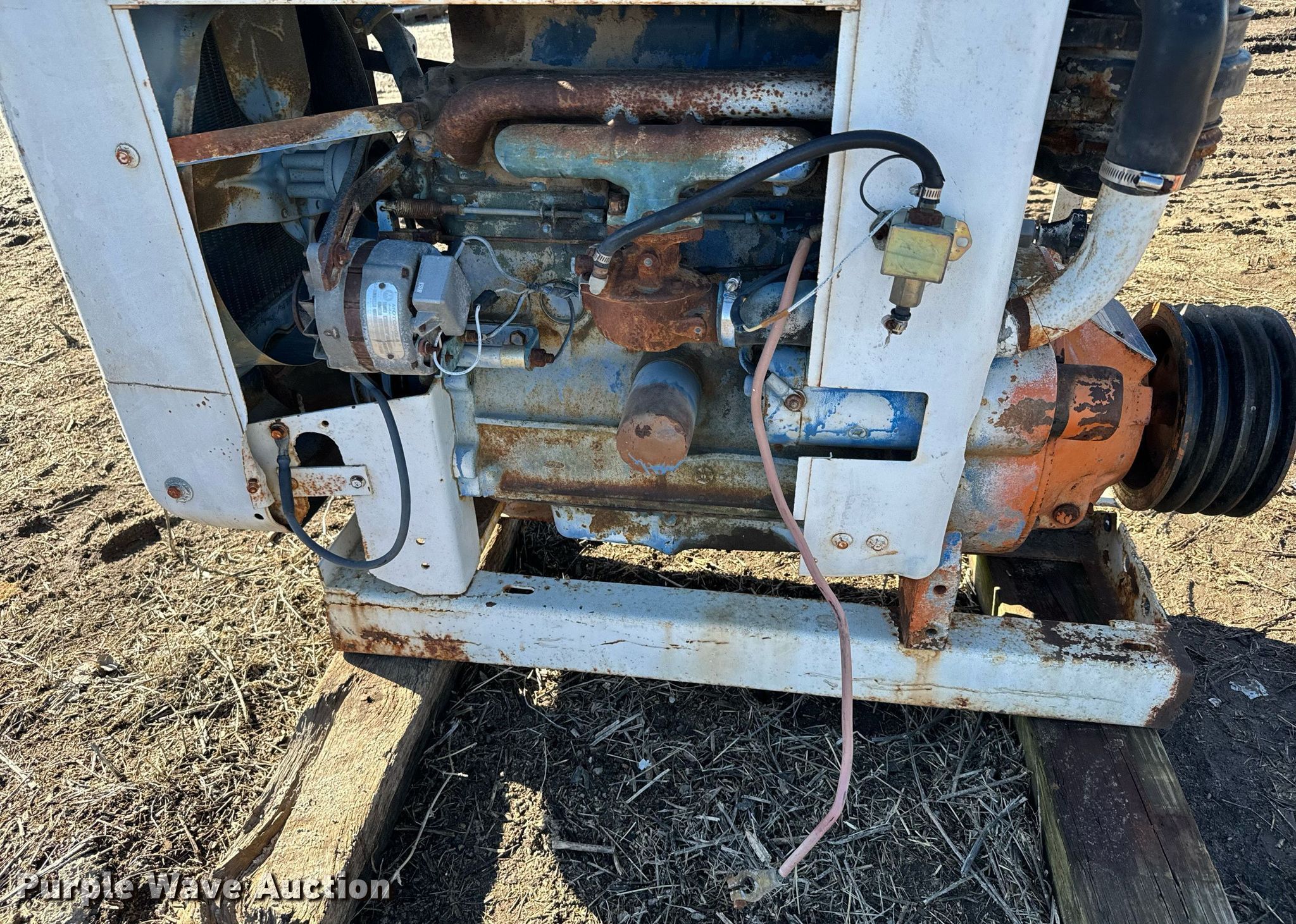 Ford power unit in Salina, KS | Item NN9377 sold | Purple Wave