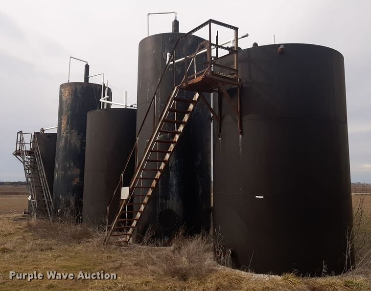 Oilfield equipment in Burlington, KS | Item DV9797 sold | Purple Wave
