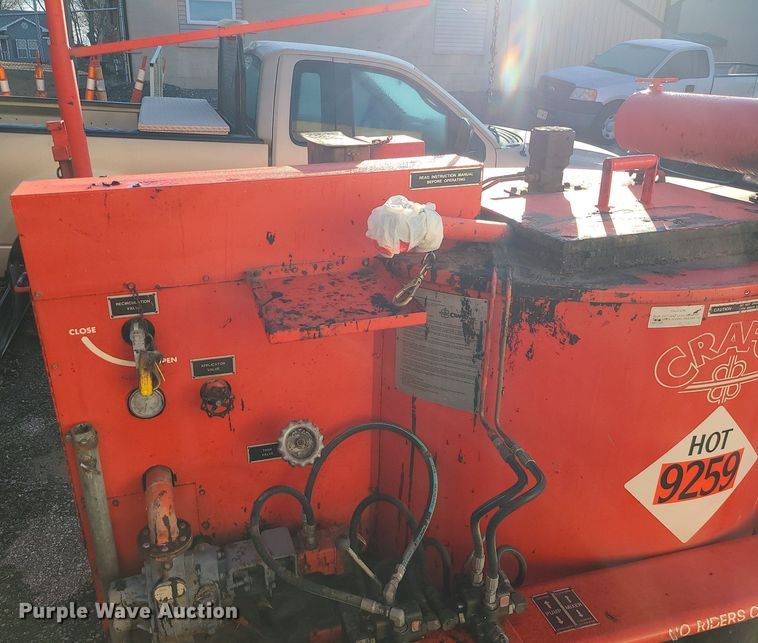 Crafco EZ Pour melter applicator in Warrensburg, MO | Item MQ9614 sold | Purple Wave