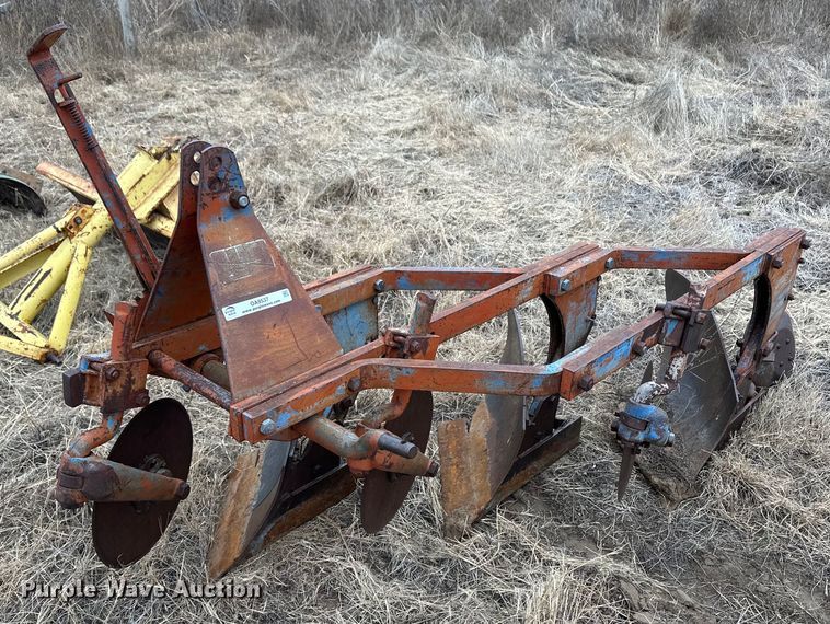 Plow in Garden City, KS | Item OA9537 sold | Purple Wave