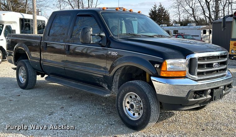 2001 Ford F350 Super Duty XLT Crew Cab pickup truck in Warrenton, MO ...