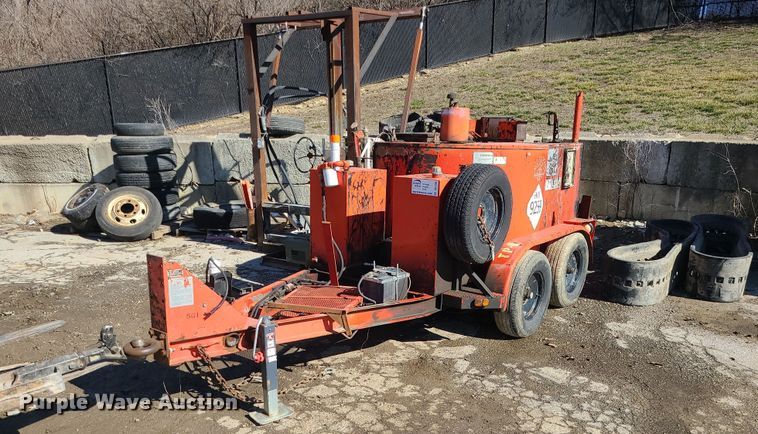 Crafco E-Z Pour pothole patcher in Grandview, MO | Item DS7286 sold ...