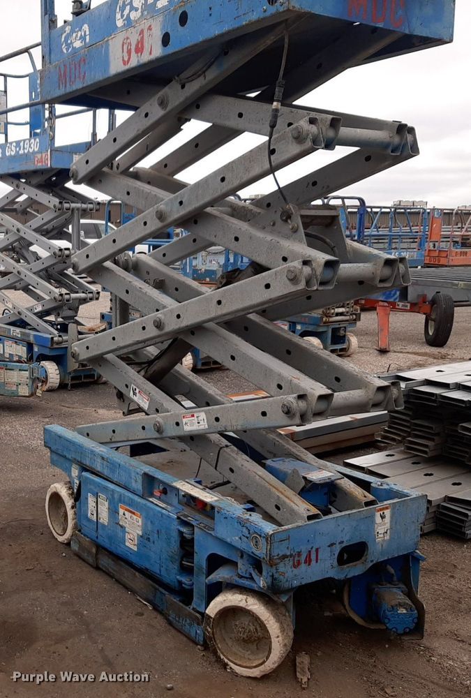 (3) Genie GS-1930 scissor lifts in Wichita, KS | Item DV9877 sold ...