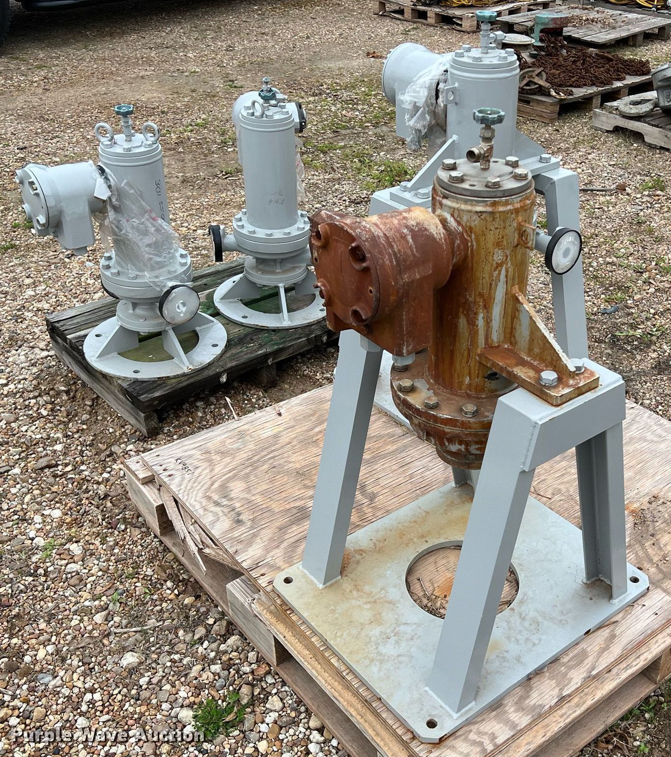 Teikoku (4) Teikoku pumps in Sealy, TX | Item KV9851 sold | Purple Wave