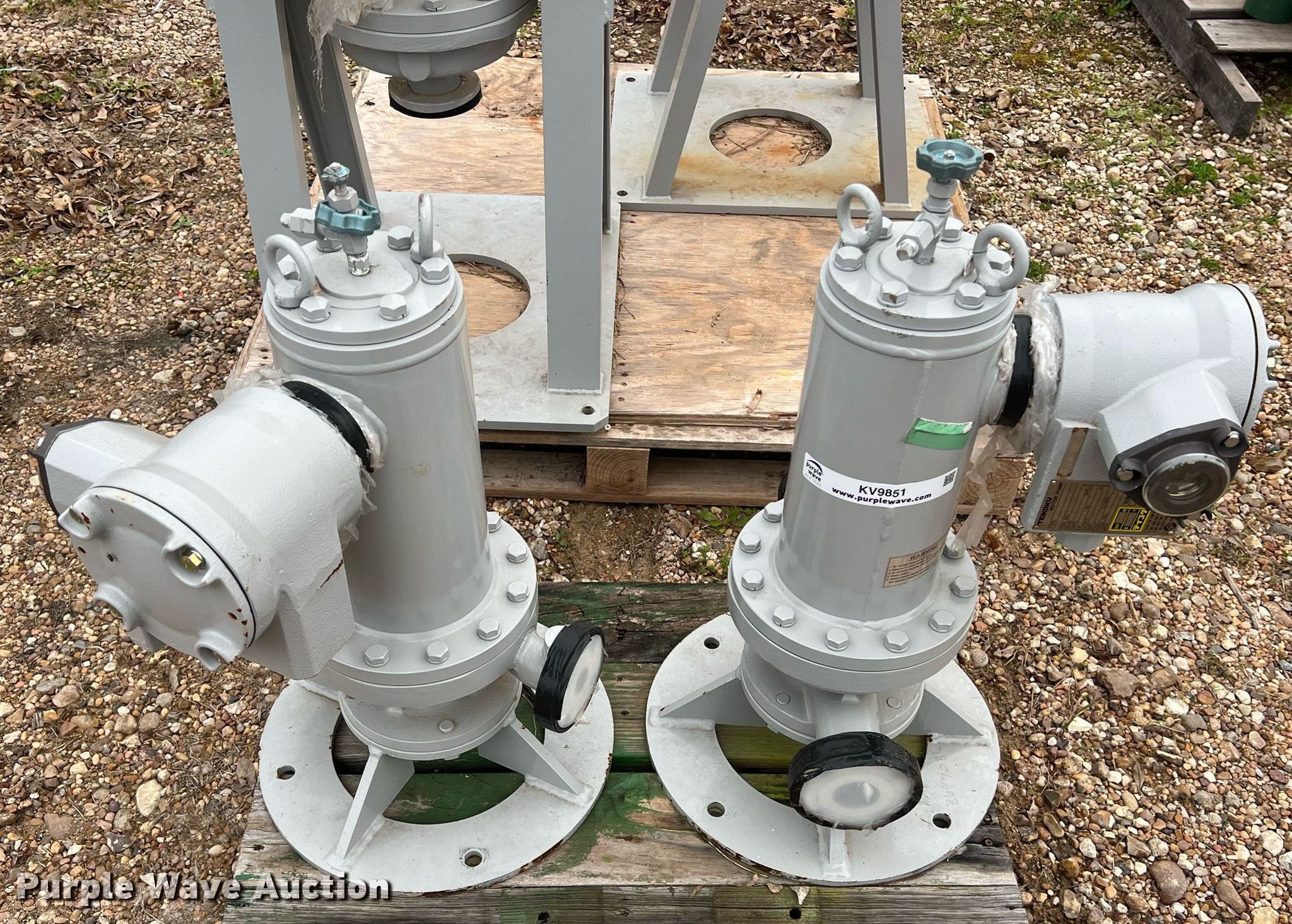 Teikoku (4) Teikoku pumps in Sealy, TX | Item KV9851 sold | Purple Wave