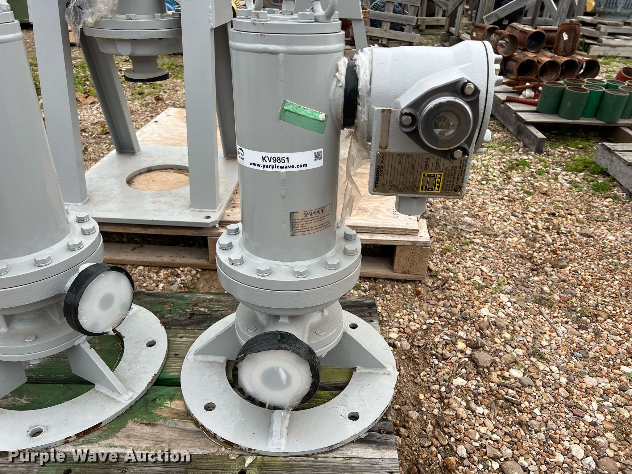 Teikoku (4) Teikoku pumps in Sealy, TX | Item KV9851 sold | Purple Wave