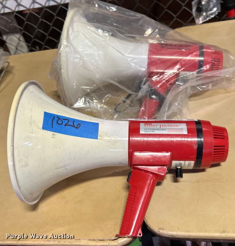 (2) Street Thunder megaphones in Tulsa, OK | Item EG0253 sold | Purple Wave