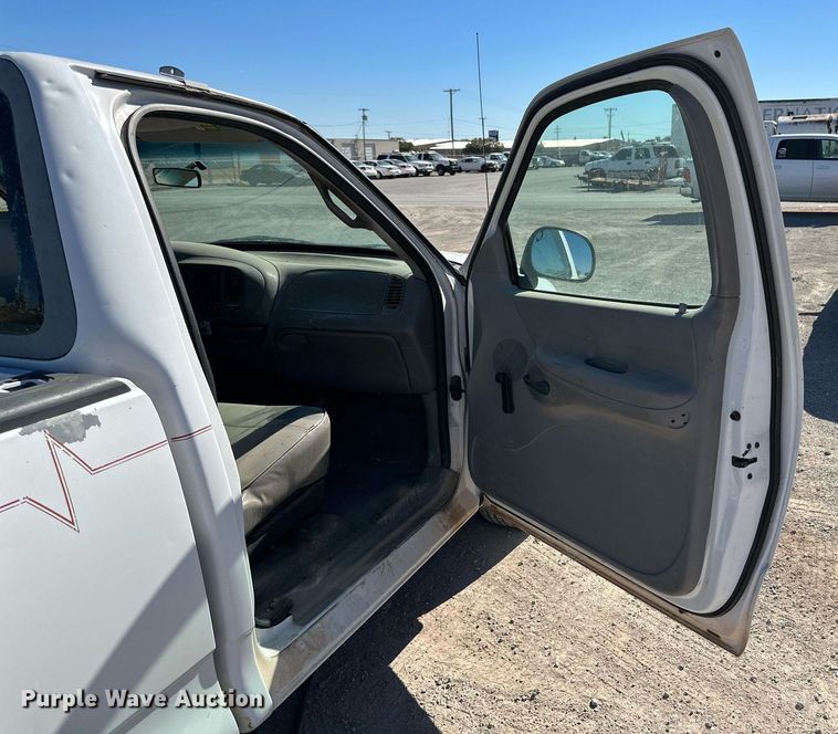 1997 Ford F150 pickup truck in Lawton, OK | Item JT9297 sold | Purple Wave