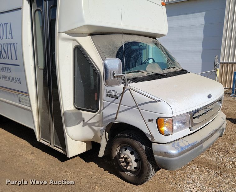 1998 Ford E450 Super Duty shuttle bus in Brookings, SD | Item LA9661 ...