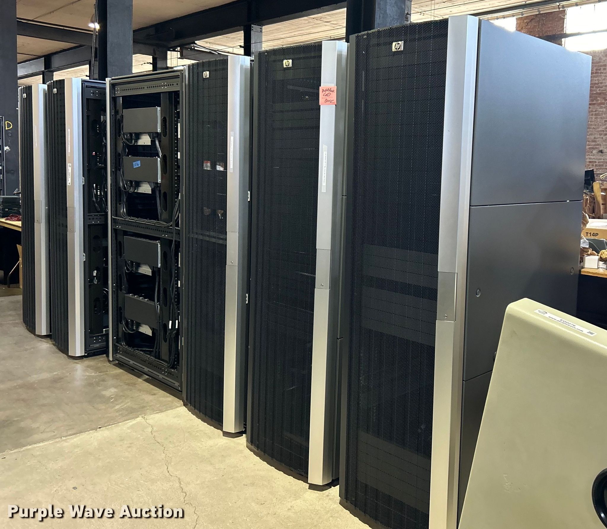 (6) HP server racks in Tulsa, OK | Item EG0275 sold | Purple Wave