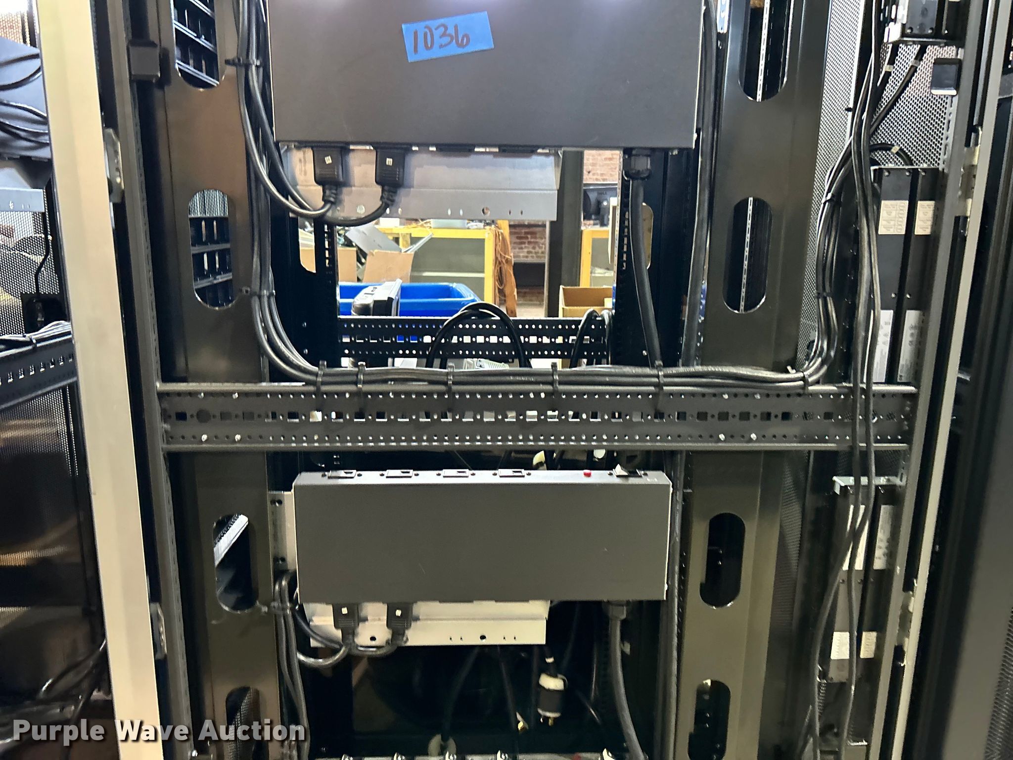 (6) HP server racks in Tulsa, OK | Item EG0275 sold | Purple Wave