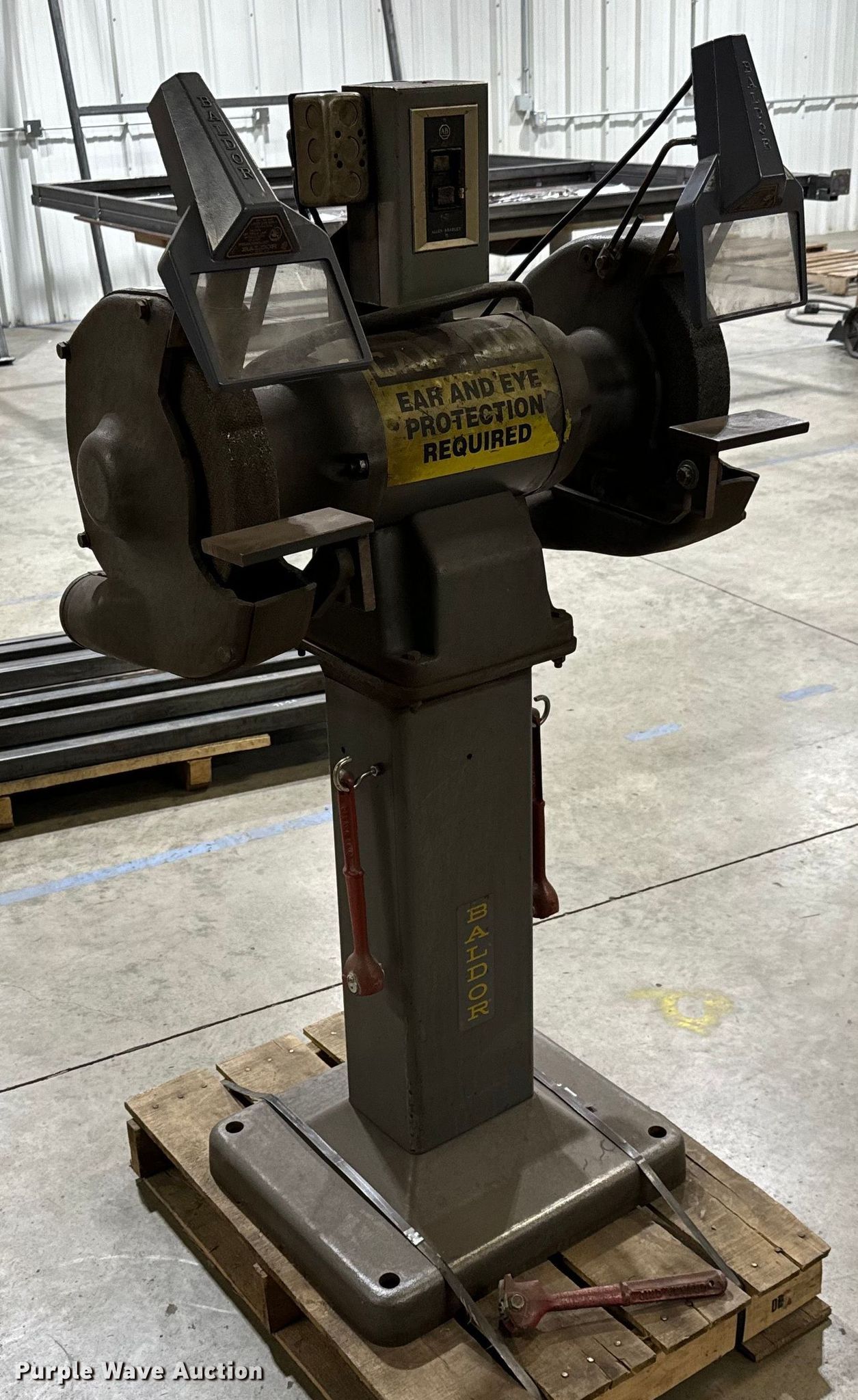 Baldor grinder in Hutchinson, KS | Item NU9477 for sale | Purple Wave