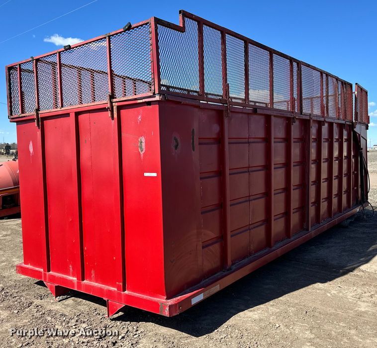 Grain truck bed in Sublette, KS | Item OA9576 sold | Purple Wave