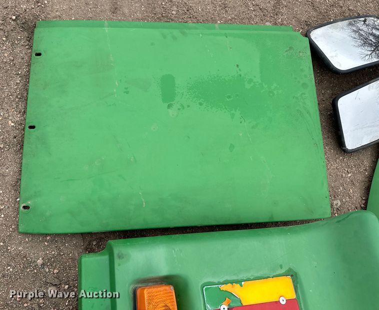 John Deere body panels in Kinsley, KS | Item OA9710 sold | Purple Wave