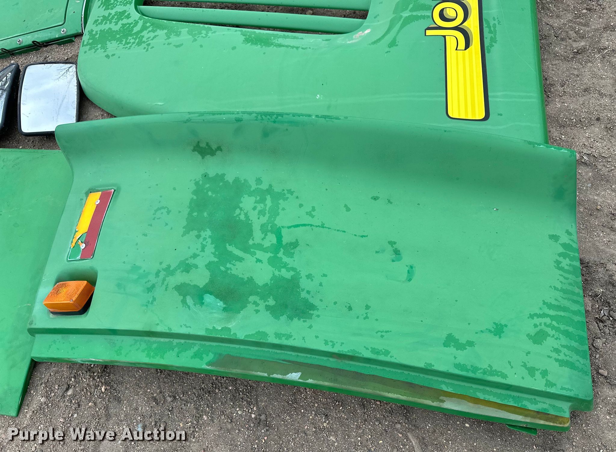 John Deere body panels in Kinsley, KS | Item OA9710 sold | Purple Wave