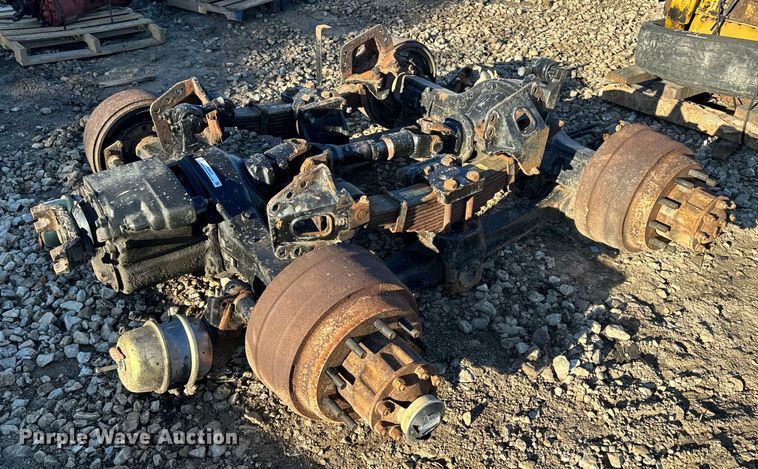 2001 Sterling rear axle and suspension in New Bloomfield, MO | Item ...