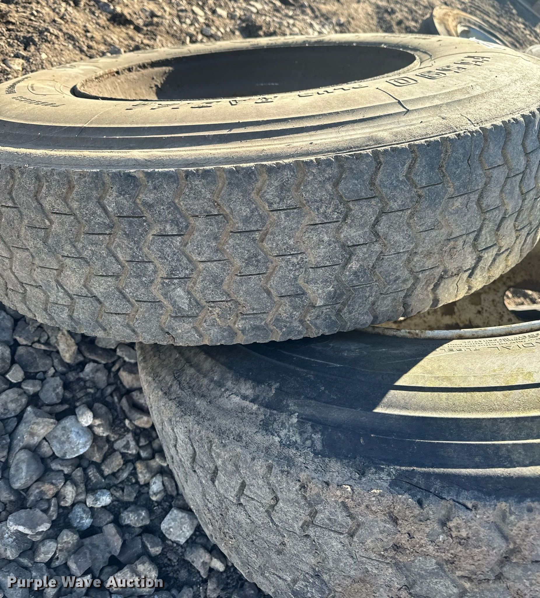 (8) 11R22.5 wheels and tires in New Bloomfield, MO | Item EH6549 for ...