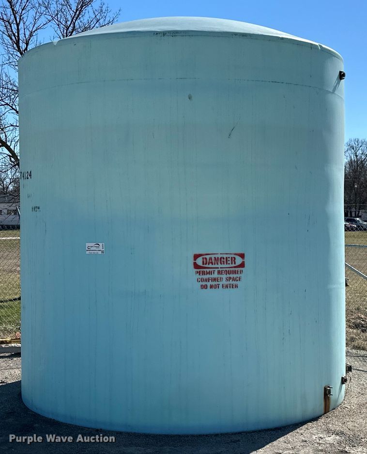 Norwestco salt brine poly storage tank in Waverly, KS | Item DJ6234 ...